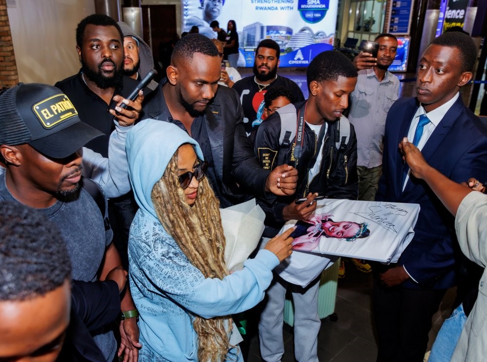 Shenseea yasesekaye i Kigali mu myiteguro y’igitaramo gikomeye cya BK ...